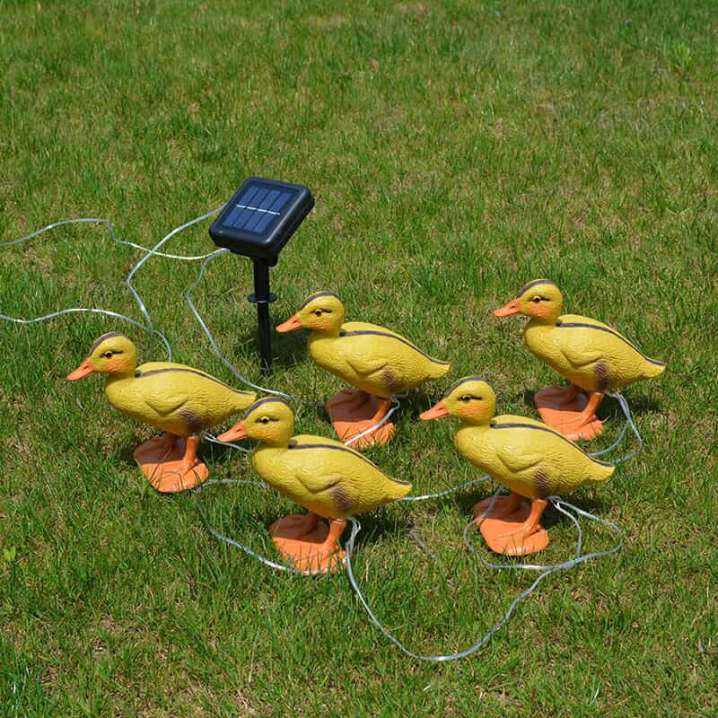 ソーラーパネル：2V / 200mA バッテリー：1.2V / 600mAh. 光源：40LED 鴨間長さ：50cm ケーブル：2m 材質：プラスチック 重量：0.44kg サイズ：140*180（mm） 防水：IP44 ◇保証期間：到着日...