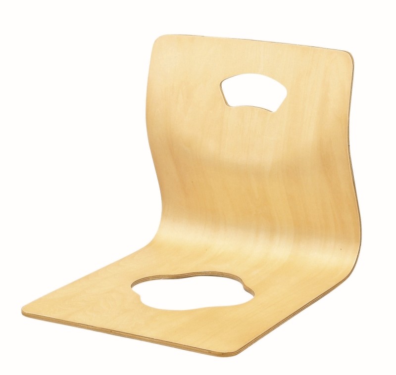 曲げ木を利用した天然木の素材感溢れる座椅子です。 （対象年齢：6ヶ月〜5歳頃まで） サイズ・容量：W400×D505×H395 mm 状態：完成 本体：成型合板 塗装 お届けまでに1週間前後かかる場合がございます。 北海道・沖...