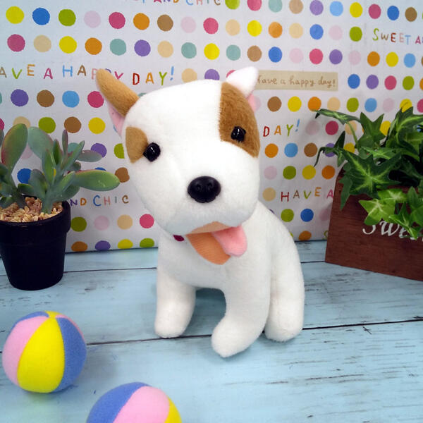 口を開けて笑っているみたいな、ブルテリアのぬいぐるみです。 首を横に向けている珍しい形です。 首にハートのプリントの首輪をしています。 目の回りに左右違う大きさの模様があります。 サイズ 座り型　（体高17cm　×　体長17cm） 素材 ポ...