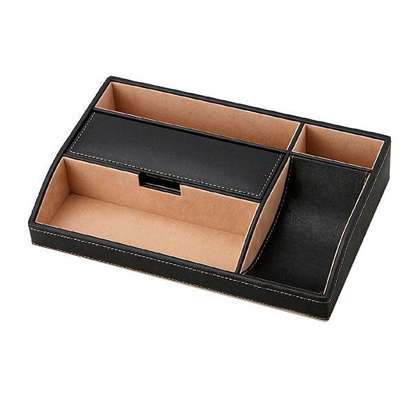 デイリーユースしている小物を入れるのにピッタリなオーバーナイターは帰宅後ポケットの中身を入れるだけの簡単収納。無駄を省いたデザインは他のインテリアとの相性もいいので取り入れやすく、使い勝手もいいので重宝するアイテムです。サイズH6×W29....