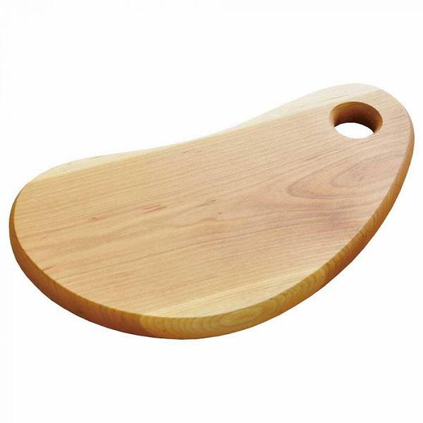 ビーンズの形をしたカッティングプレートです。サイズ約33×22×板厚2.5cm個装サイズ：35×22×3cm重量個装重量：500g素材・材質桜仕様オリーブオイル仕上げ生産国日本お届けが1週間程度かかる場合があります。 こちらの商品はメーカー...