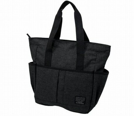 縦型 トート カジュアル シンプルで合わせやすいデザイン！ ベーシックな形です ■前面：マジックテープ付オープンポケット×2 ■サイド：オープンポケット×2 ■サイズ・容量 約H35.5×W32.5×D14.5cm ■素材・成分：ポリエステ...