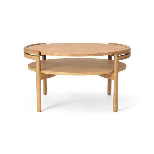 ブランドCarl Hansen & SonデザイナーRikke Frostカテゴリセンターテーブル素材フレーム：オーク材(オイル仕上げ)　天板：オーク材(オイル仕上げ)　真鍮サイズW740×D690×H400mm納期4〜7ヶ月 (海外取寄せ...