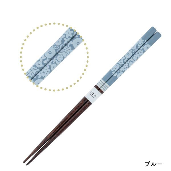 サイズ：約23cm 材質：天然木+ポリエステルポリウレタン加工 生産国：日本 対応　食洗機：○　電子レンジ：×　オーブン：× 花柄をギュッと集めたシリーズ。 テキスタイル風の花柄で大人かわいくご使用いただけます。 普段使いに便利な食洗器対応...