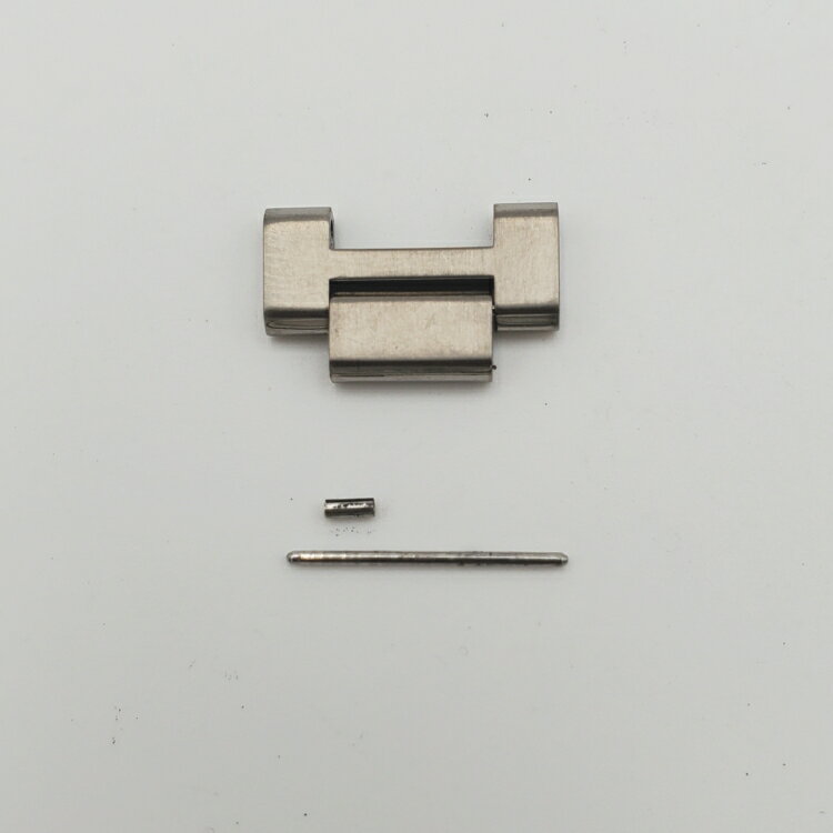 ・コマとピンとCリングがワンセットの販売となります。 ・中古部品につき傷・汚れがあります。新品のような状態ではありません。 ・注意文：モニターの発色具合によって実際の商品と色合いが異なる場合があります。