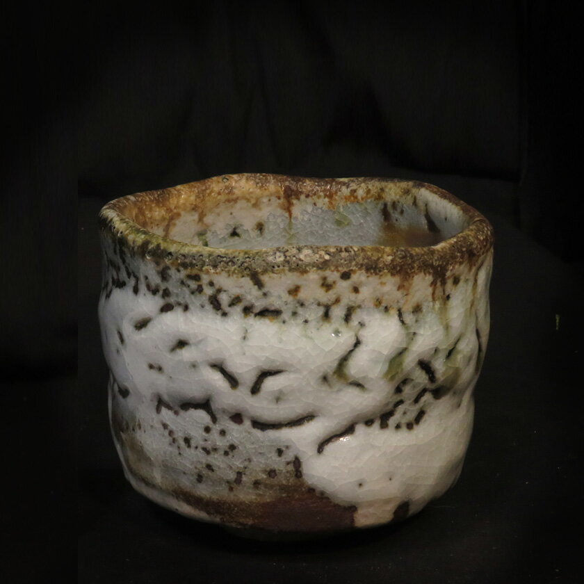 初心者 の方の練習 お稽古 向けから、本格的な 茶事 茶会 での お道具 まで、幅広く取り扱っております。 ホテル 料亭 旅館 等の業務用の茶道具の販売も承ります。 表千家 裏千家 武者小路千家 など流派によりお使いいただけるかどうかは お...