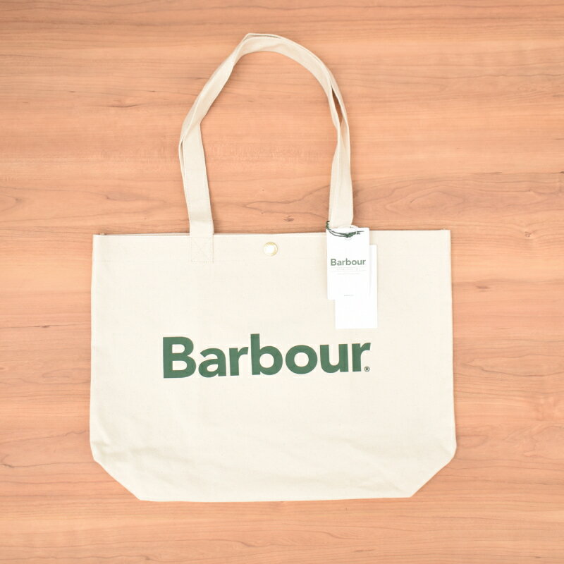 アイテム BARBOURよりキャンバストートバッグ。 頑丈なキャンバス素材で実用性抜群。 上部はスナップボタンで開閉可能。 商品詳細 ブランド イギリス 原産国 中国 素材品質 コットン100% サイズスペック サイズ 幅 50cm マチ ...