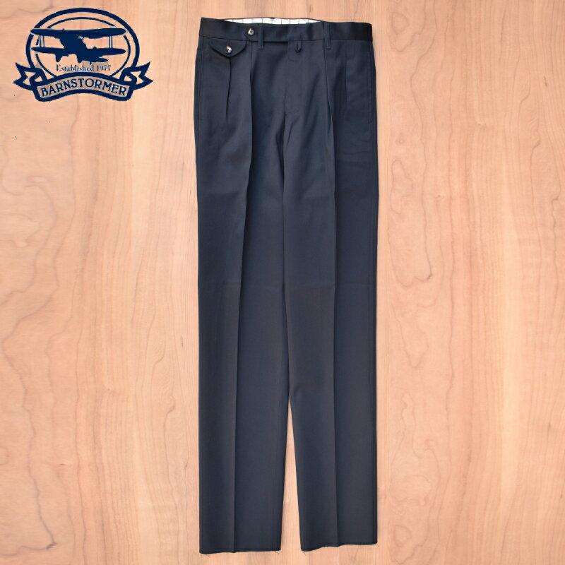 アイテム 待望の復活を遂げた伝説的ブランドBARNSTORMER(バーンストーマー)より、人気モデル”マッカーサー2” ダグラス・マッカーサーをはじめ米軍上級士官たちが愛用していたトラウザーをデザインソースに復刻させた一本です。 内股に切り...