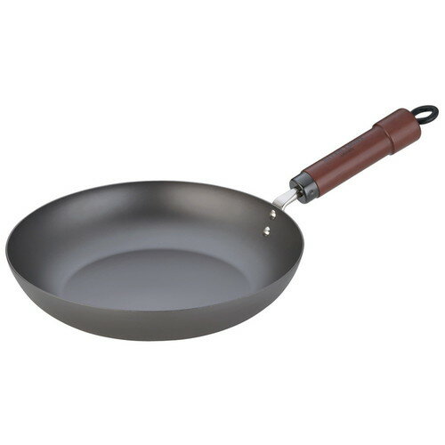[商品名]　極(きわめ) 鉄 フライパン 28cm[素材]　鉄 木[寸法]　内径:276 x 深さ:55mm 底径:185mm[産地]日本IH対応電磁調理器でのご使用の際は、100V、200Vに対応できる商品です。PANの表面が「から焼き」...
