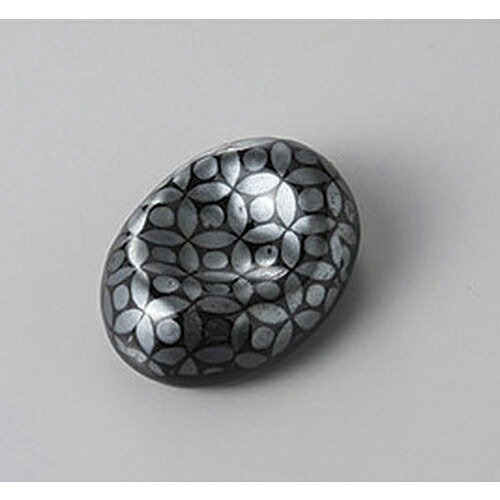 [商品名]　 ★箸置 黒銀彩　七宝箸置★[寸法]　★4.5 x 3.5 x 2cm★★箸置きコレクションにいかがですか。★[ 4.5 x 3.5 x 2cm ]商品によっては手造りのため、写真と色・かたちが若干異なることがございます。一部の...