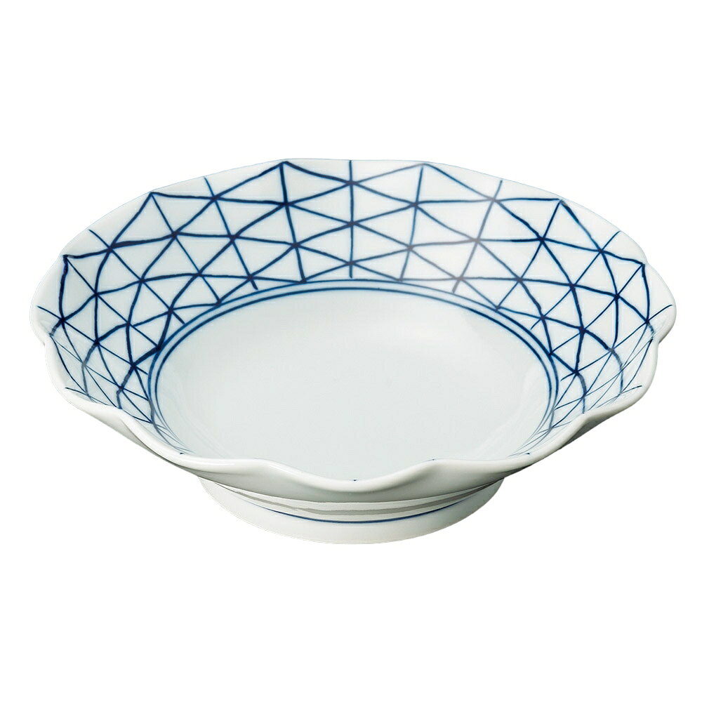 [商品名]菱地紋菊割小鉢（有田焼）[素材][寸法]15×4.5cm結婚式のお返し、母の日のプレゼント、退職祝いなど、さまざまな場面でご利用いただけます。陶器の専門問屋が厳選した、プレゼントやギフトにピッタリな逸品です。[15×4.5cm] ...
