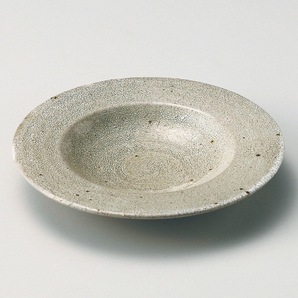 [商品名]　錆梅花皮6寸浅鉢[素材]　陶器[寸法]　20 x 3.5cmお店からご自宅まで、季節を問わず、様々なシーンでご利用いただける商品です。[ 20 x 3.5cm ] 陶器 日本製 一部の商品はメーカーよりお取り寄せとなりますので、...