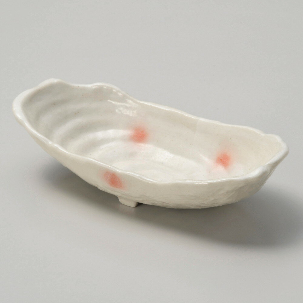 [商品名]　ピンク吹き長小鉢[素材]　磁器[寸法]　20 x 9.2 x 5cmお店からご自宅まで、季節を問わず、様々なシーンでご利用いただける商品です。[ 20 x 9.2 x 5cm ] 磁器 日本製 一部の商品はメーカーよりお取り寄せ...