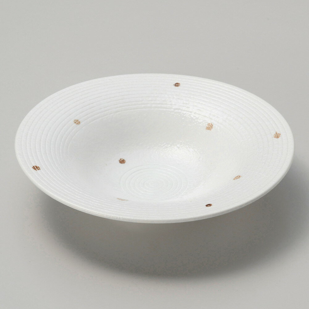 [商品名]　淡雪 向付[素材]　強化磁器[寸法]　φ18 x 4cmお店からご自宅まで、季節を問わず、様々なシーンでご利用いただける商品です。[ φ18 x 4cm ] 強化磁器 日本製 一部の商品はメーカーよりお取り寄せとなりますので、納...