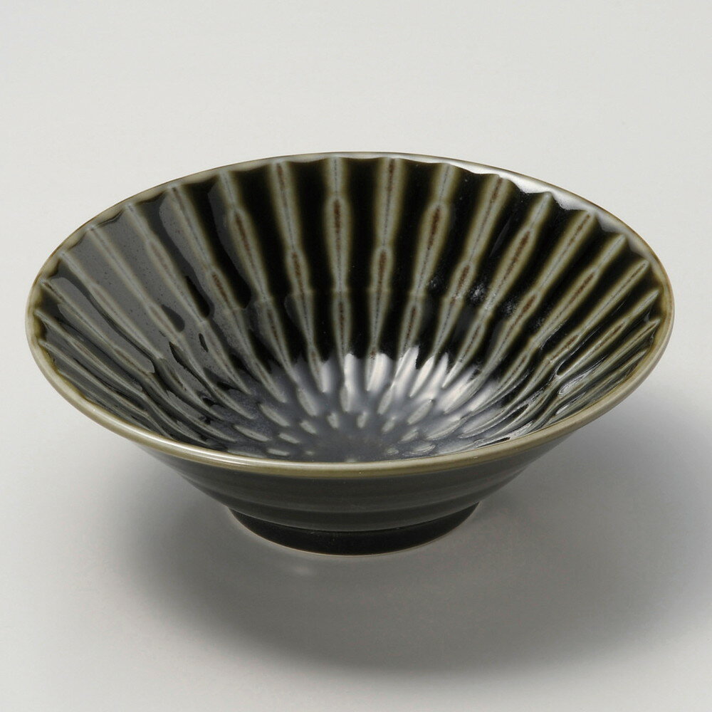 [商品名]　竹林織部16cm鉢[素材]　磁器[寸法]　φ16.2 x 5.5cmお店からご自宅まで、季節を問わず、様々なシーンでご利用いただける商品です。[ φ16.2 x 5.5cm ] 磁器 日本製 一部の商品はメーカーよりお取り寄せと...