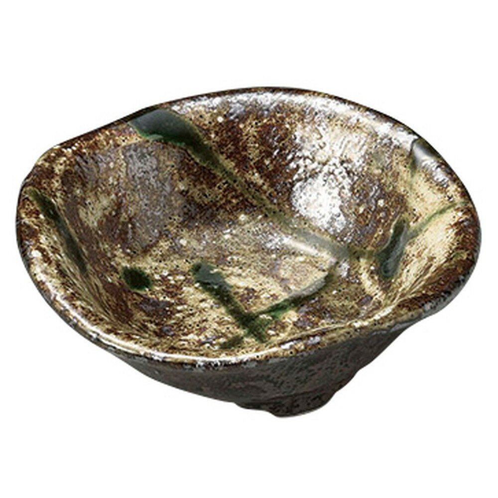 [商品名]　カイラギ織部散し 三ッ足3.0皿[素材]　磁器[寸法]　9.5 x 9.5 x 3.2cm[産地]　日本商品によっては手造りのため、写真と色・かたちが若干異なることがございます。一般に陶磁器のサイズ・容量・色は、生産工程・焼成温...