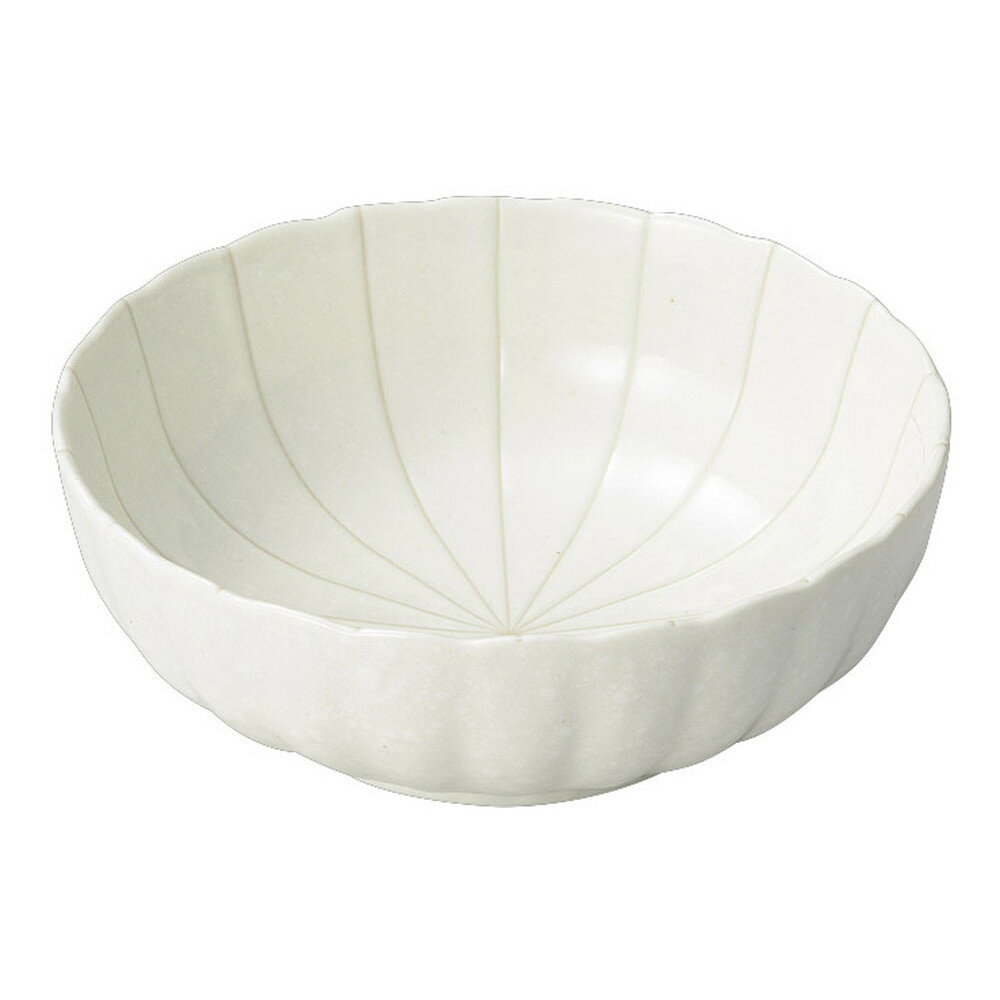 [商品名]　粉引十草 菊型4.5鉢[素材]　磁器[寸法]　φ13.8 x 5cm[産地]　日本画像は全サイズ同じものを使用しています。サイズによって、形状や色味、柄が異なる場合がございます。商品によっては手造りのため、写真と色・かたちが若干...