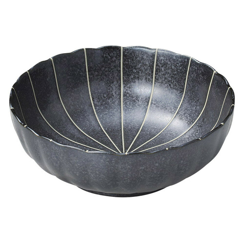 [商品名]　黒マット十草 菊型4.5鉢[素材]　磁器[寸法]　φ13.8 x 5cm[産地]　日本画像は全サイズ同じものを使用しています。サイズによって、形状や色味、柄が異なる場合がございます。商品によっては手造りのため、写真と色・かたちが...