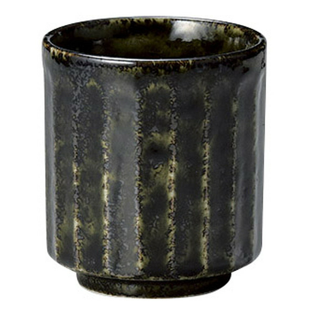 [商品名]　黒織部 しのぎ湯呑[素材]　陶磁器[寸法]　φ7.4 x 8.1cm(220cc)[産地]　日本※容量(cc)は目一杯入れたときの目安です。商品によっては手造りのため、写真と色・かたちが若干異なることがございます。一般に陶磁器の...