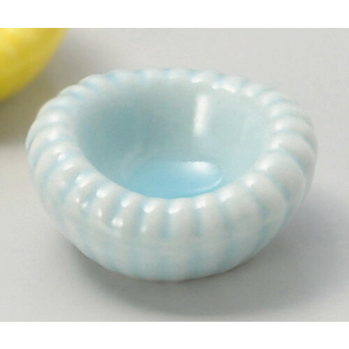 [商品名]　青磁豆菊珍味[素材]　磁器[寸法]　4.6 x 2.3cmお店からご自宅まで、季節を問わず、様々なシーンでご利用いただける商品です。[ 4.6 x 2.3cm ] 磁器 日本製 一部の商品はメーカーよりお取り寄せとなりますので、...
