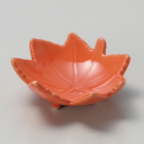 [商品名]　オレンジ楓型珍味[素材]　磁器[寸法]　7 x 7.3 x 3cmお店からご自宅まで、季節を問わず、様々なシーンでご利用いただける商品です。[ 7 x 7.3 x 3cm ] 磁器 日本製 一部の商品はメーカーよりお取り寄せとな...