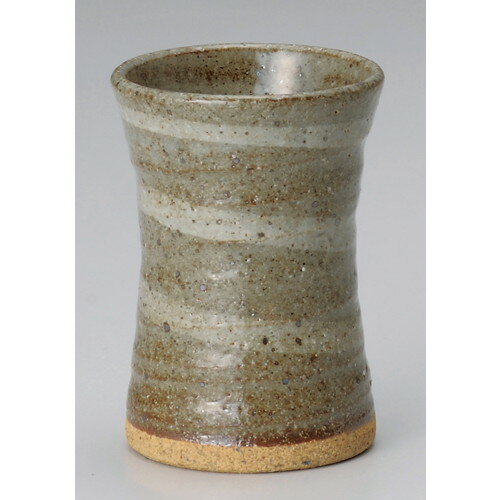 [商品名]　白刷毛目杵型カップ[素材]　陶器[寸法]　φ8 x 11.3cm 320ccお店からご自宅まで、季節を問わず、様々なシーンでご利用いただける商品です。[ φ8 x 11.3cm 320cc ] 陶器 日本製 一部の商品はメーカー...