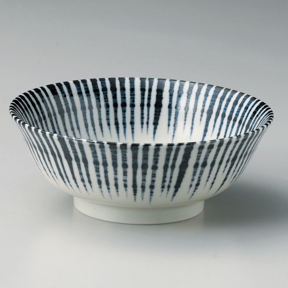 [商品名]　十草麺丼[素材]　磁器[寸法]　[ φ19.2 x 7.2cm ]お店からご自宅まで、季節を問わず、様々なシーンでご利用いただける商品です。[ φ19.2 x 7.2cm ] 磁器 日本製 一部の商品はメーカーよりお取り寄せとな...