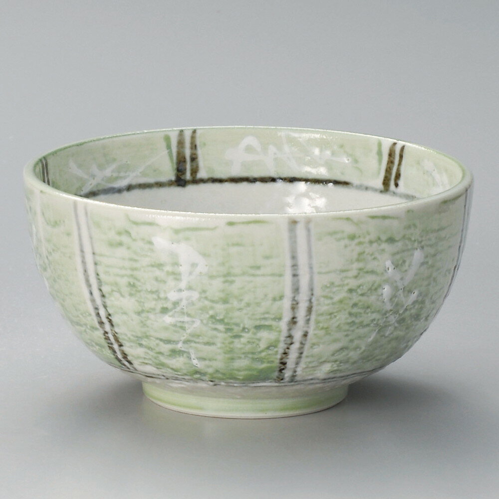 [商品名]　一珍グリーン5寸深ボール[素材]　磁器[寸法]　[ φ15.8 x 8.4cm ]お店からご自宅まで、季節を問わず、様々なシーンでご利用いただける商品です。[ φ15.8 x 8.4cm ] 磁器 日本製 一部の商品はメーカーよ...