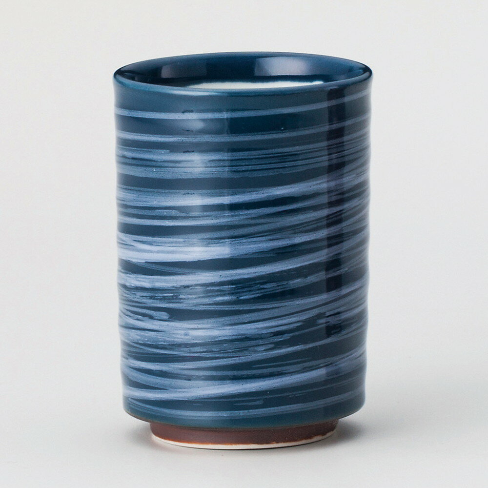 [商品名]　紺釉白刷毛切立湯呑[素材]　磁器[寸法]　[ φ6.9 x 10cm 250cc ]お店からご自宅まで、季節を問わず、様々なシーンでご利用いただける商品です。[ φ6.9 x 10cm 250cc ]磁器 日本製 一部の商品はメ...