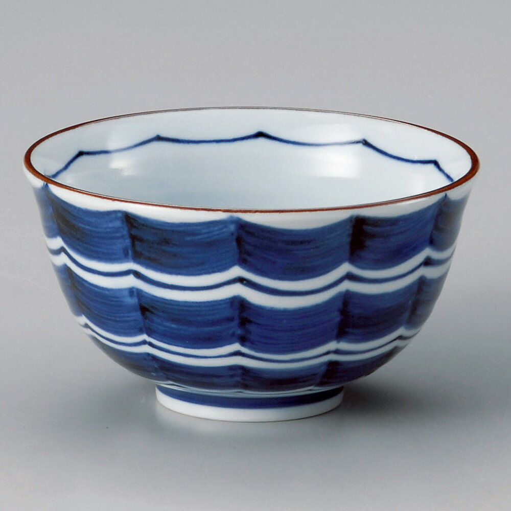 [商品名]　縞波ぶっかけ丼[素材]　陶磁器[寸法]　[ φ16.2 x 8.8cm ]お店からご自宅まで、季節を問わず、様々なシーンでご利用いただける商品です。[ φ16.2 x 8.8cm ] 陶磁器 日本製 一部の商品はメーカーよりお取...