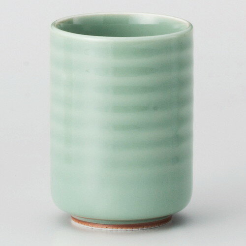 [商品名]　天竜寺青磁湯呑(小)[素材]　磁器[寸法]　[ φ6 x 8.5cm 160cc ]お店からご自宅まで、季節を問わず、様々なシーンでご利用いただける商品です。[ φ6 x 8.5cm 160cc ] 磁器 日本製 一部の商品はメ...