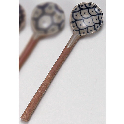 [商品名]　土物スプーン網目[素材]　陶器[寸法]　11.3cmお店からご自宅まで、季節を問わず、様々なシーンでご利用いただける商品です。[ 11.3cm ] 陶器 日本製 一部の商品はメーカーよりお取り寄せとなりますので、納期が前後するこ...