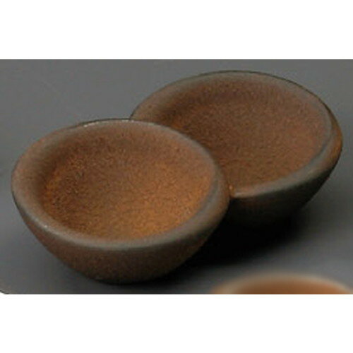 [商品名]　ゴールド2連珍味[素材]　陶磁器[寸法]　[ 111 x 66 x 33mm ] お店からご自宅まで、季節を問わず、様々なシーンでご利用いただける商品です。[ 111 x 66 x 33mm ]メーカーからの取り寄せ商品の為、納...