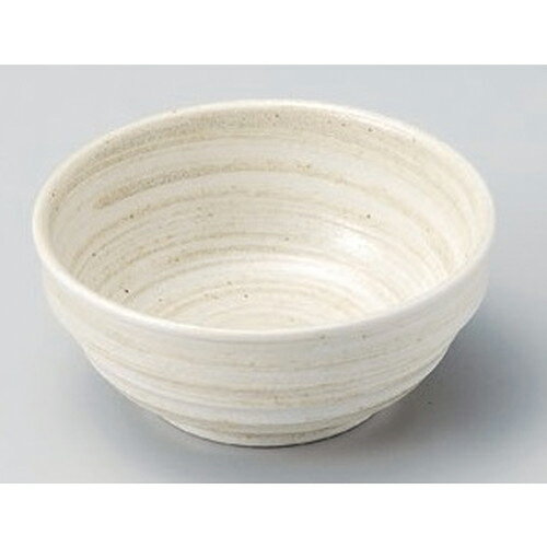 [商品名]　立春刷毛目4寸深鉢[素材]　陶磁器[寸法]　[ 13 x 5.5cm 248g ]お店からご自宅まで、季節を問わず、様々なシーンでご利用いただける商品です。[ 13 x 5.5cm 248g ] 一部の商品はメーカーよりお取り寄...