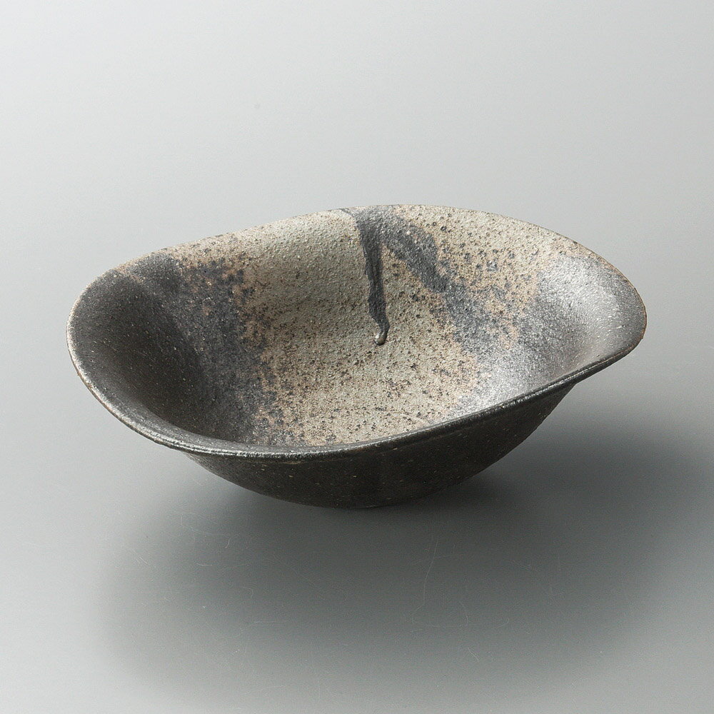 19×18.7×5.7※サイズはセンチ　