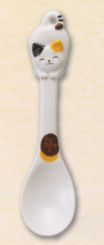 猫好きなあなたに 長さ14cmその昔、この寺は、小さなお寺で和尚さんが猫好きで自分の食をさいて猫に与えていました。ある日、タカ狩りの帰途、門前の猫に招かれ立ち寄った彦根藩主井伊直孝がお寺でお茶を飲んでいるとにわかに一転、突然の豪雨に見舞われ...