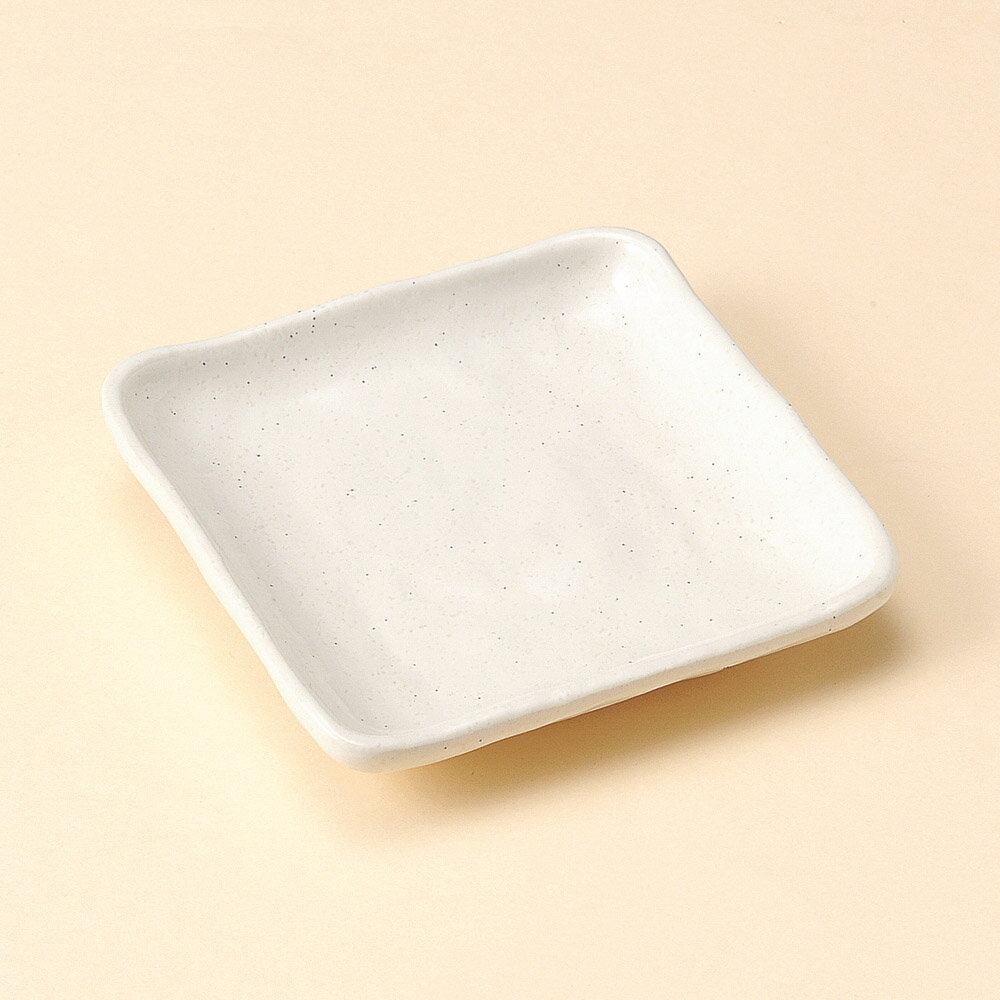 13.8×13.8×2.7※サイズはセンチ　