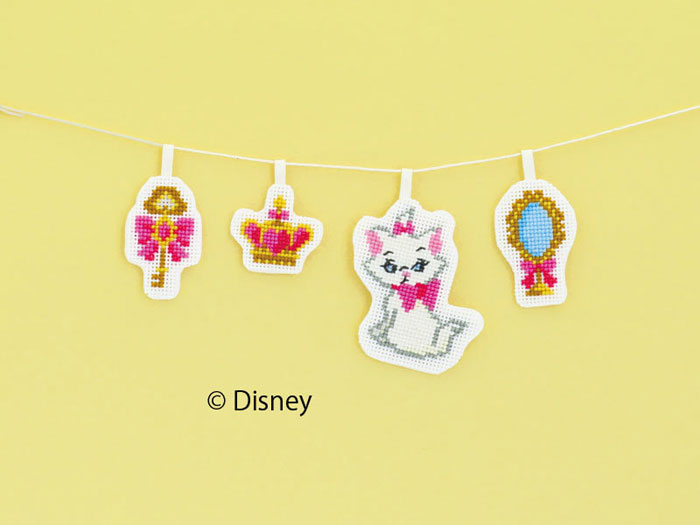 Disney　Cross Stitch　Kitディズニー　クロス・ステッチキットディズニーキャラクターのクロス・ステッチキットで楽しく手作り!作った後も色々なシーンで活躍できる、かわいいアイテムが登場です。●初〜中級者向●出来上がりサイズ:...