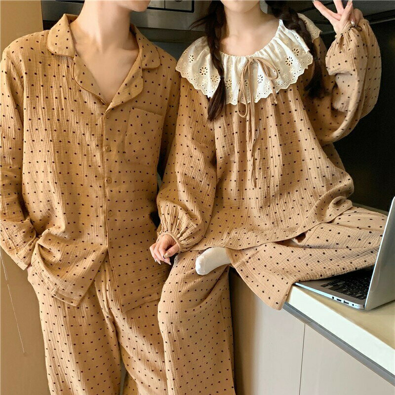 商品説明商品内容ルームウェア(上下セット)素材綿75%生産国中国サイズ女性：着丈66 バスト135 袖丈60 肩幅40 ズボン：ズボン丈96男性：着丈70 バスト114 袖丈61 肩幅44 ズボン：ズボン丈98平置き採寸になります。実際のサ...