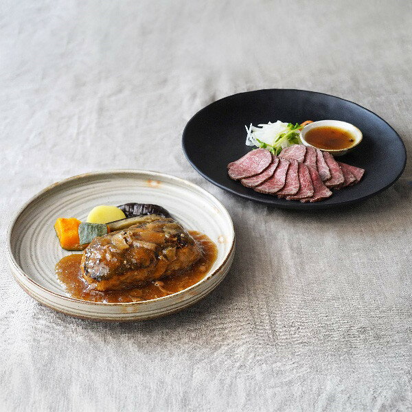 低温で調理した黒毛和牛の赤身の旨みを山椒ソースで味わうローストビーフと、風味漂うきのこ和風餡で煮込んだハンバーグの詰合せです。黒毛和牛ローストビーフ100g、山椒ソース30g、和風きのこ餡煮込みハンバーグ180g（固形量110g）×2●箱サ...