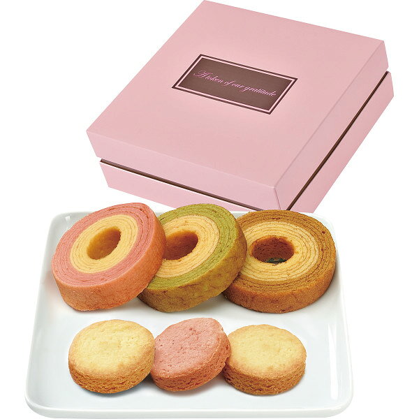 ふんわり食感の2層バウムクーヘンとサクッとした食感の厚みのあるガレットの組み合わせ。かわいらしいパッケージでお届けします。●シリーズ:パルフェ●2層バウムクーヘン（キャラメル＆ミルク・ストロベリー＆ミルク・抹茶＆ミルク）×各1、ガレット（プ...