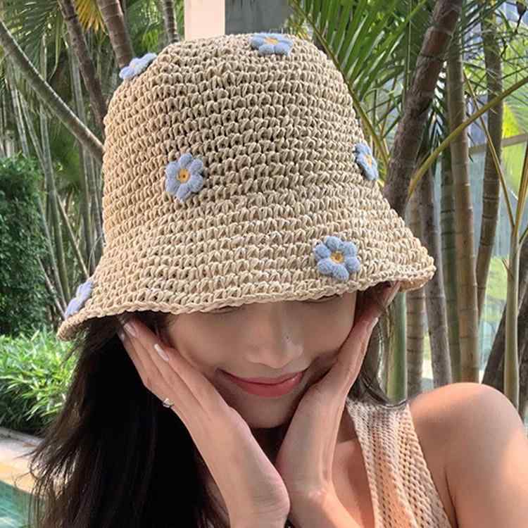 ・カテゴリ: 草帽・スタイル: 日韓、淑女、可愛い、甘美、韓版韓式、小清新・主な素材: 草編・帽頂款式: 円頂・帽檐款式: 広縁・柄: 小雛菊・カラー展開: 卡其色小雛菊、米色小雛菊、卡其色光板、米色光板・サイズ展開: 調整可能（56-58...