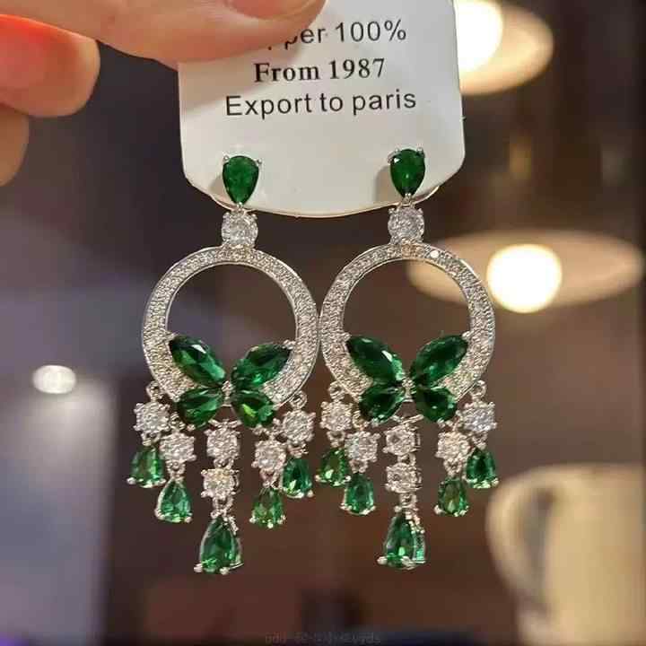 ・素材: 銅・造型: 動物/生肖・処理工芸: 鑲钻・カラー: 銀針-銀色, 1#銀針-銀色-緑色-耳釘款, 2#耳夾-銀色-緑色-耳夾款, 3#銀針-銀色-緑色, 4#銀針-常規-蝴蝶ジルコニア, 5#銀針-銀色, 6#耳鉤-環保-合金-緑...