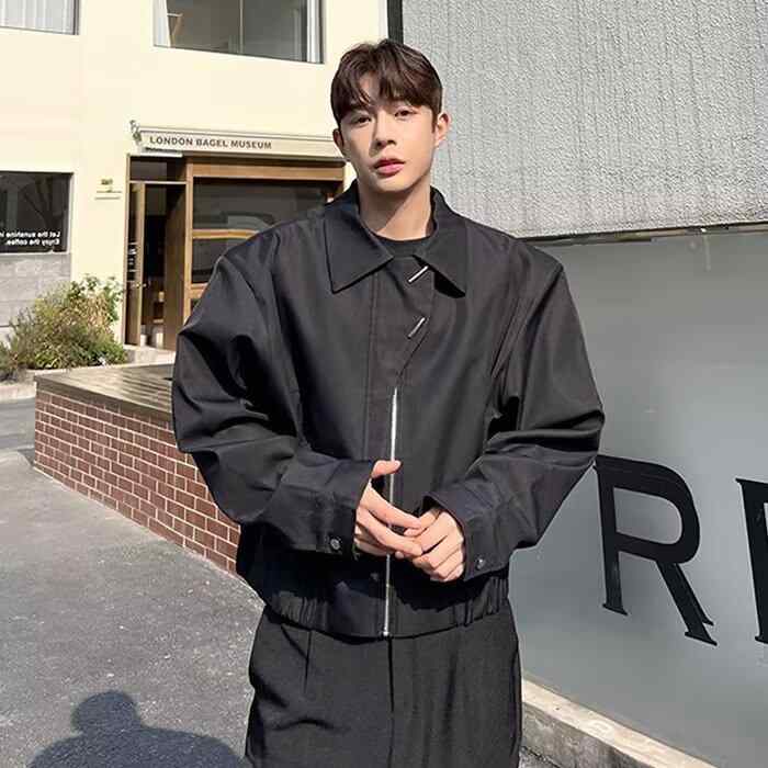 ・商品カテゴリ: ジャケット・スタイル: 韓国・対象年齢: 18～24歳・襟の形: 襟付き・シルエット: ルーズ・前立て: ジッパー・フード: なし・厚さ: 普通・柄: その他・対象: 青少年・生地: 化繊混紡・メイン素材: ポリエステル・...