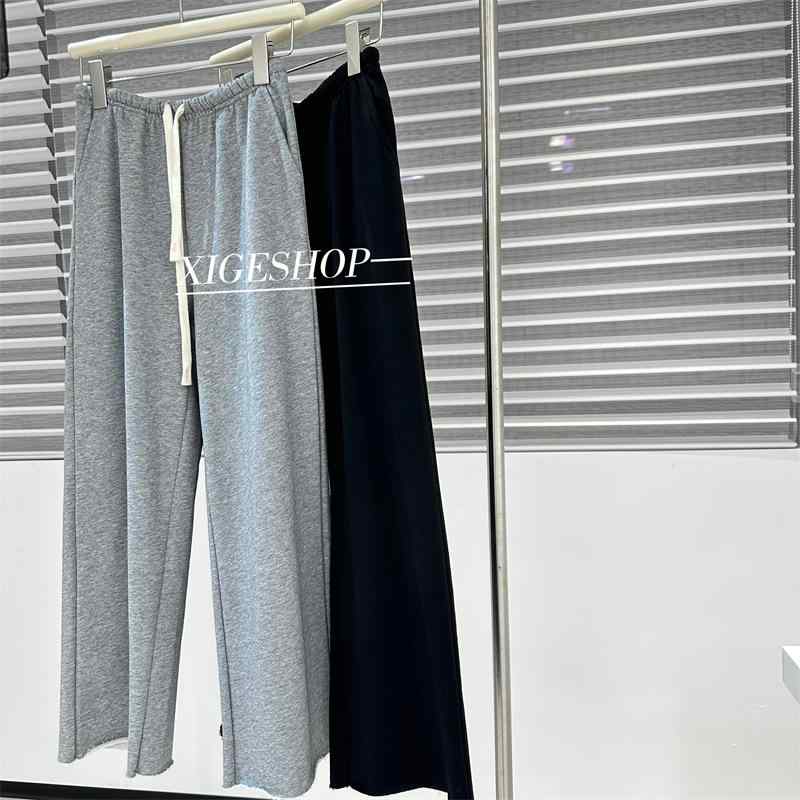 ・素材: 綿・パンツ丈: 9分丈・パンツ型: ストレート・スタイル: カジュアル、韓国風・対象: 女性・カラー: グレー、ブラック・サイズ: S (42.5-50kg), M (50-57.5kg), L (57.5-65kg)・主な素材の...