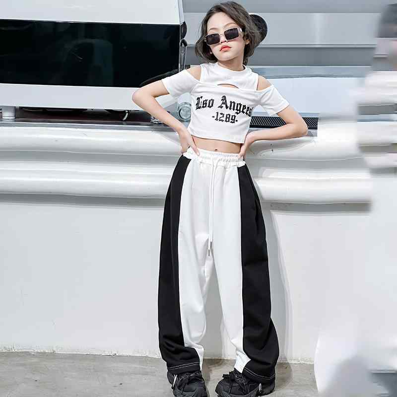 ・適用性別: 女児・スタイル: 韓国風・セット内容: パンツ・セット数: 2点・対象年齢: 中・高学年(8歳以上、140cm以上)・シーズン: 夏・袖丈: 半袖・フード: なし・パンツ丈: 長ズボン・生地加工: 柔らか加工・厚さ: 薄手・柄...