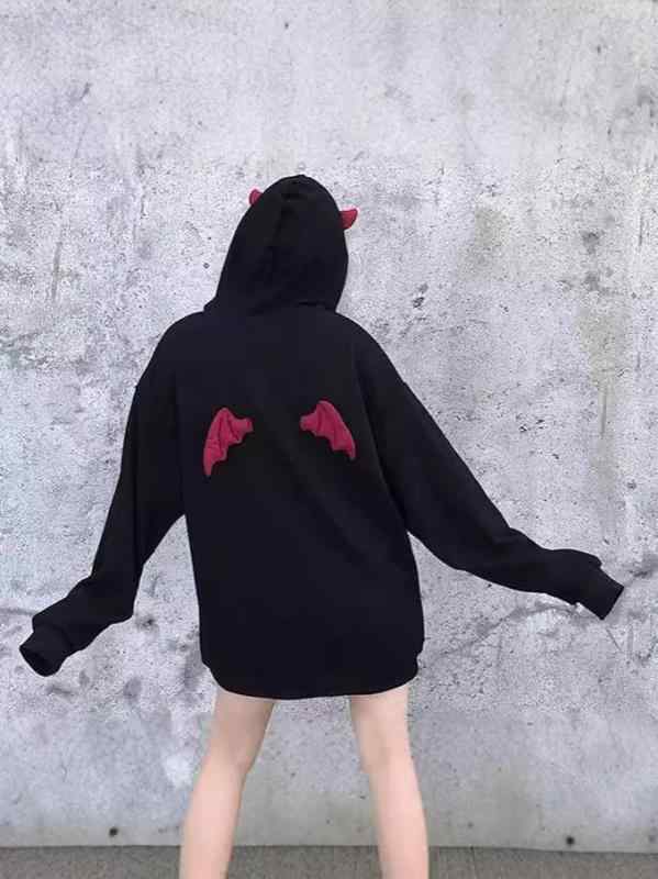 ・柄: 悪魔・スタイル: プルオーバー、ストリート・シルエット: ゆったり・組み合わせ: 単品・着丈: ミドル丈(65cm超80cm以下)・袖丈: 長袖・袖のタイプ: レギュラー・ネックライン: フード付き・厚さ: 厚手・素材: ポリエステ...