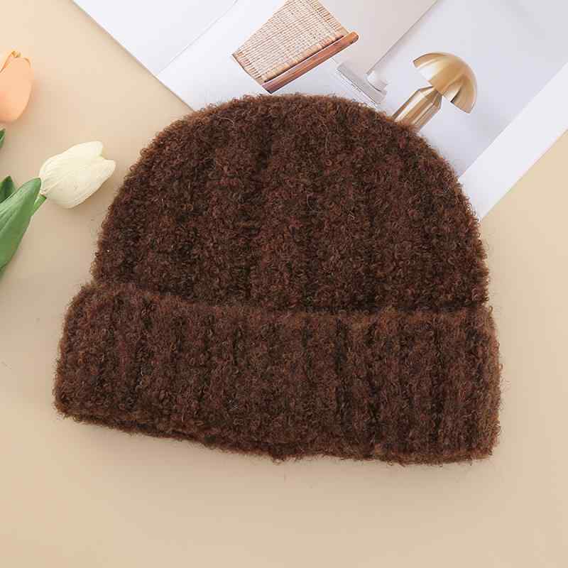 [ "・製品カテゴリ: ニット帽", "・帽子のつばのタイプ: 短いつば", "・カラー: オフホワイト, ライトグレー, ブラック, レッド, ピンク, コーヒー, カーキ, ブルー, ロ...