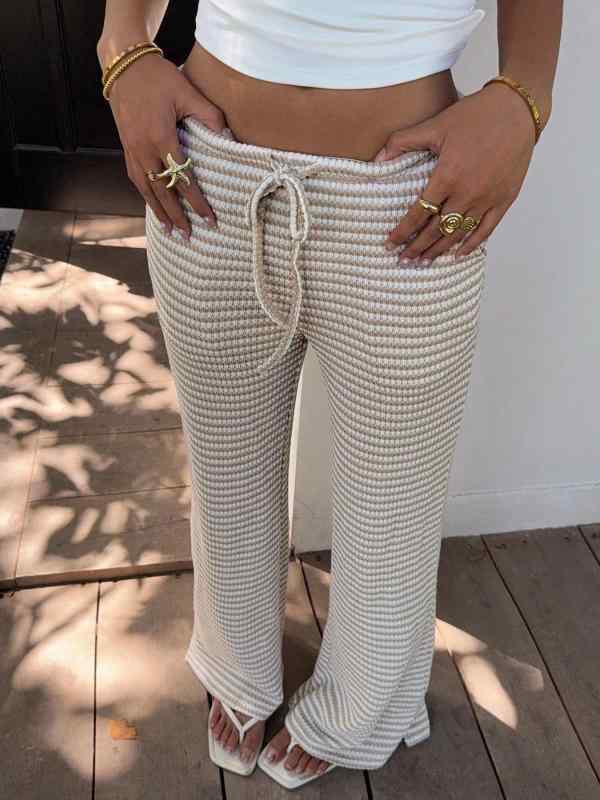 ・素材: ポリエステル, ポリウレタン・スタイル: ベーシック・パンツ型: ストレート・パンツ丈: フルレングス・ウエスト: ローライズ・厚さ: 普通・デザイン: 配色・カラー: ダークブラウン, アプリコット, ブラック, ブルー, ピン...