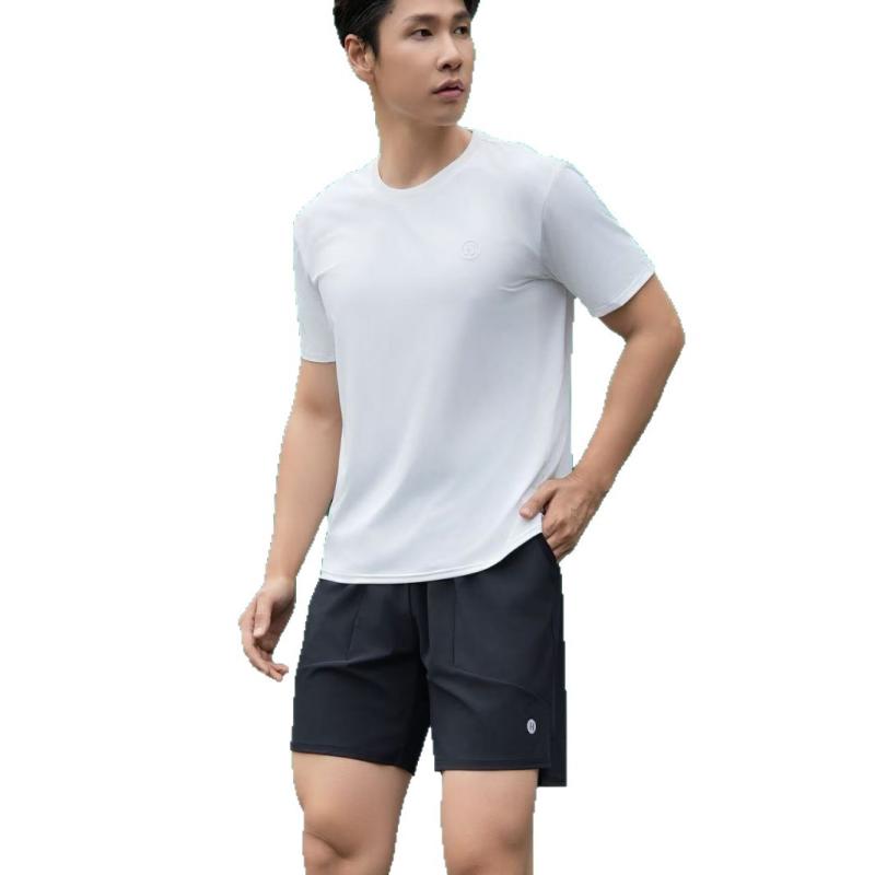 ・カテゴリ: メンズカジュアルセットアップ・スタイル: スポーツ・厚さ: 薄手・パンツ丈: ショートパンツ・トップススタイル: Tシャツ・袖丈: 半袖・フード: なし・対象年齢: 18-24歳・素材: ナイロン・主な素材の割合: 81-90...